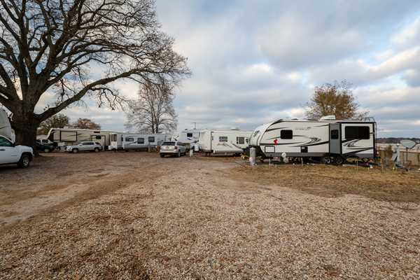 Lake Palestine Resort - Frankston, Texas - Campspot