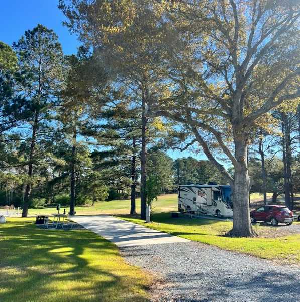 Fairway View FHU Back-In | Wanee Lake | Outdoor Adventure Retreats