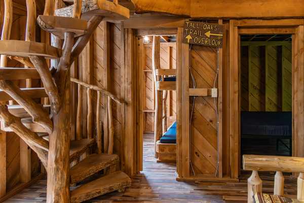 Book Your Stay - Loading...